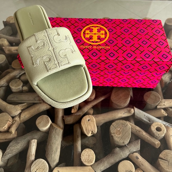 Tory Burch | Shoes | Tory Burch Double T Sport Olive Sprig Leather ...